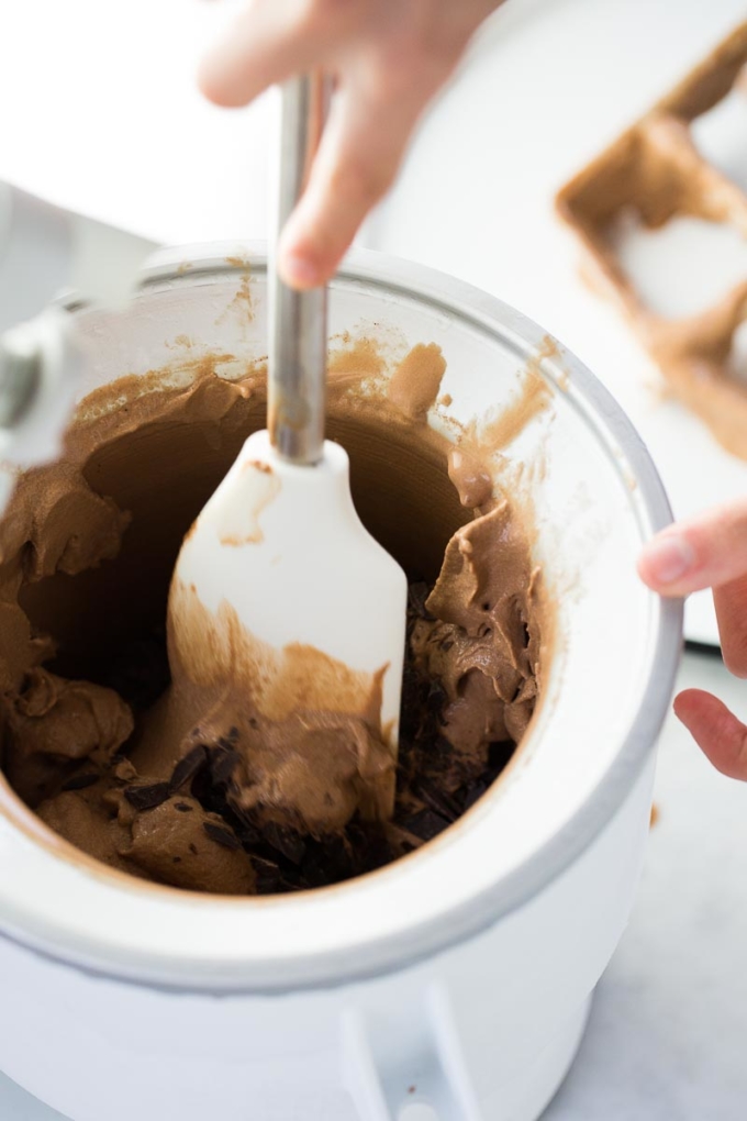 Nieve de chocolate (hecha sólo con 4 ingredientes) - Piloncillo&Vainilla