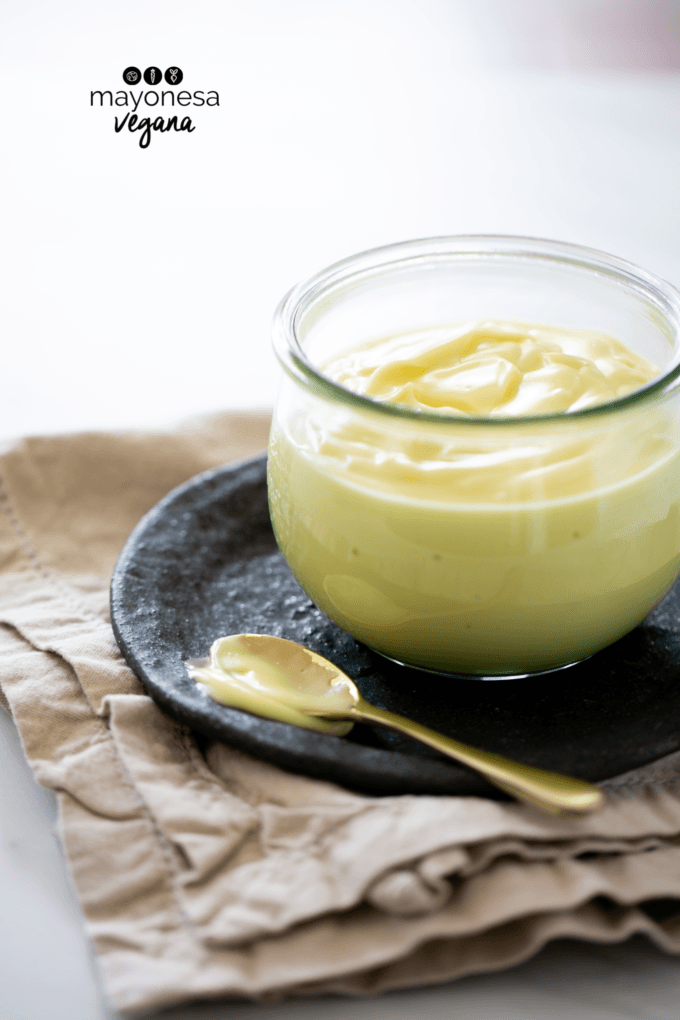 Mayonesa vegana, mayonesa hecha con aquafaba - Piloncillo&Vainilla
